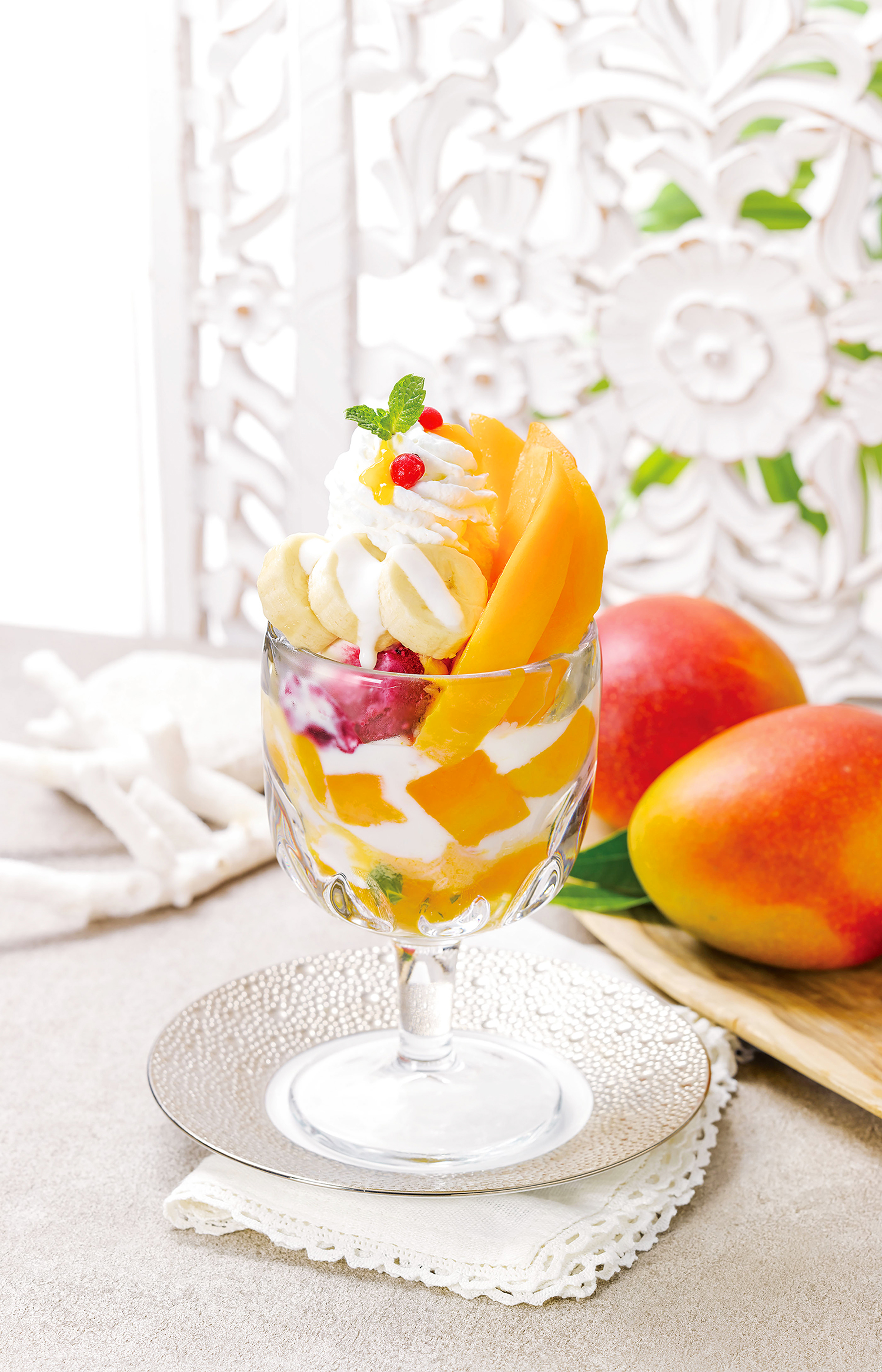 ロイヤルホストから“フレッシュマンゴー”を使ったデザート初登場！『 アップルマンゴー ～Mellow Apple Mango～ 』 | Emo ...