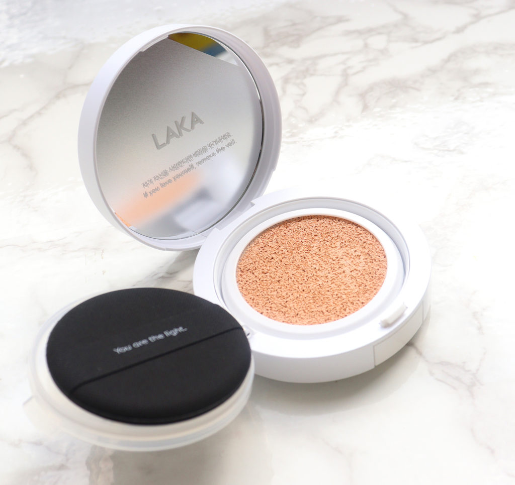 憧れの“すりガラス肌”が手に入る!? 韓国発コスメブランドLAKAからクッションファンデが上陸！ | Emo!miu｜エモミュー