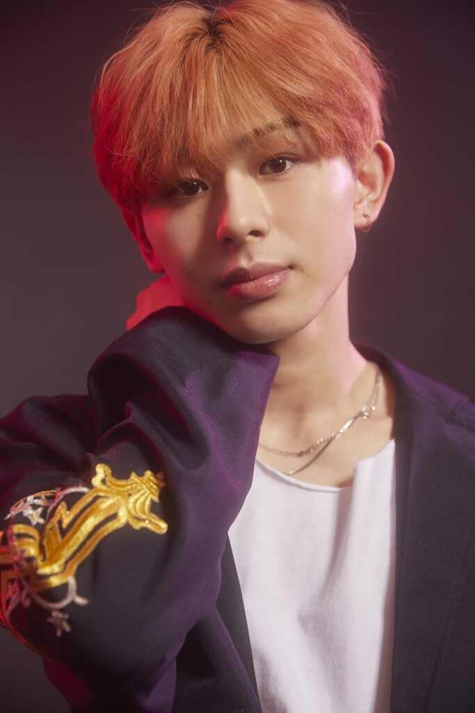 ＜ONE N’ ONLYインタビューvol.5＞【EIKU】本当に歌声が好きです。カバーするほど好きなアーティストとは。 | Emo!miu ...