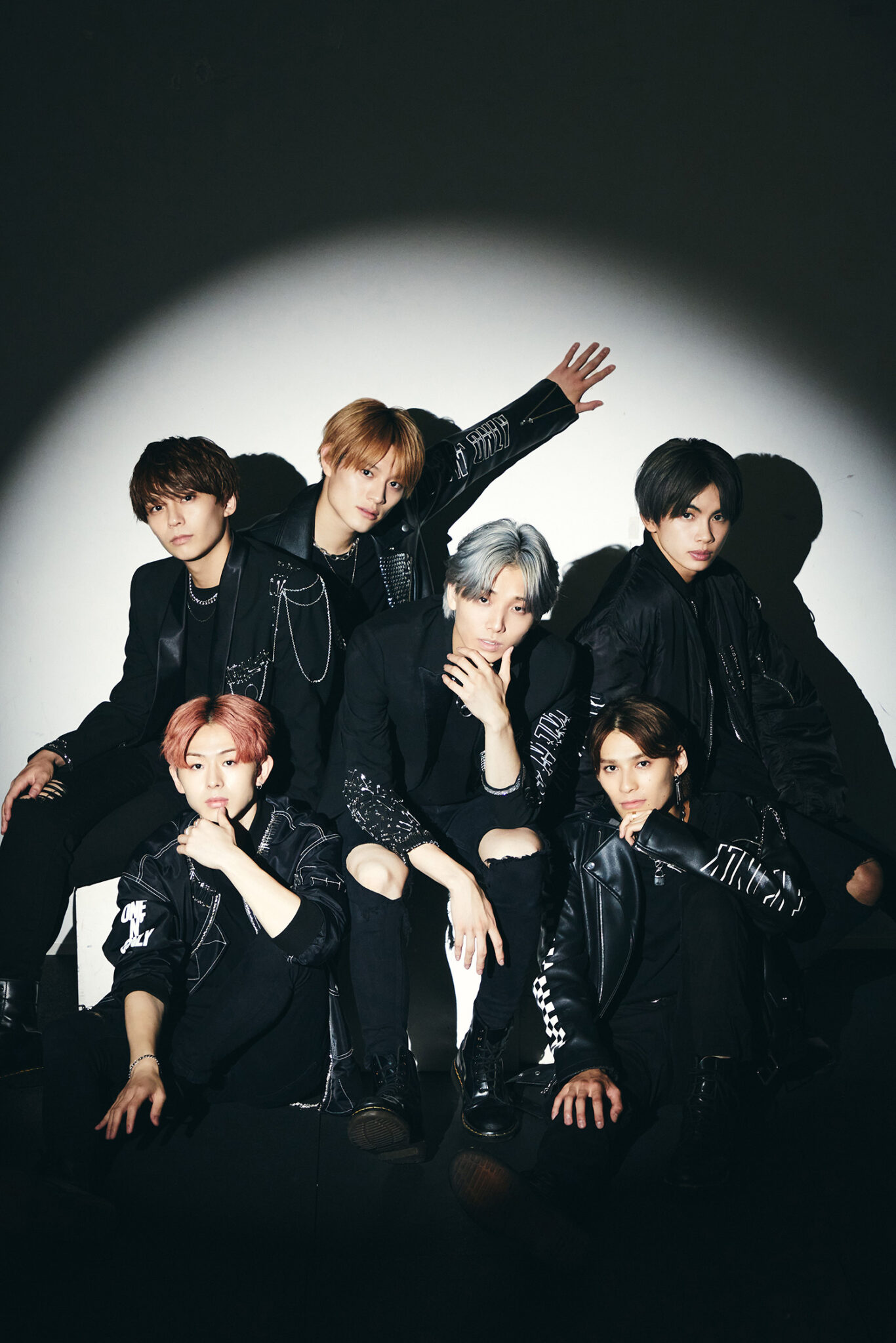 名前の通り、唯一無二なことをやるんだな俺らって。―ONE N’ ONLY「L.O.C.A (PT-BR ver.)」インタビュー＜前編＞ | Emo!miu｜エモミュー