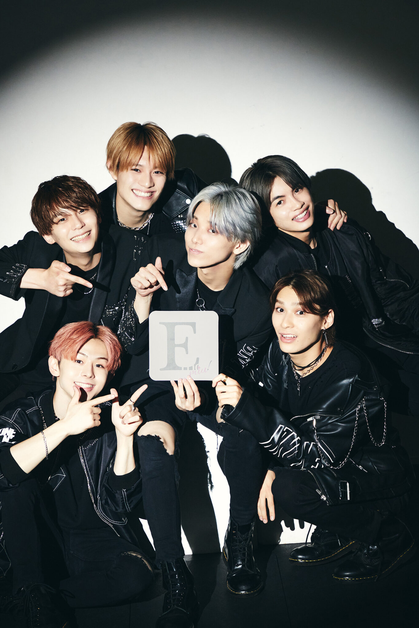 名前の通り、唯一無二なことをやるんだな俺らって。―ONE N’ ONLY「L.O.C.A (PT-BR ver.)」インタビュー＜前編＞ | Emo!miu｜エモミュー