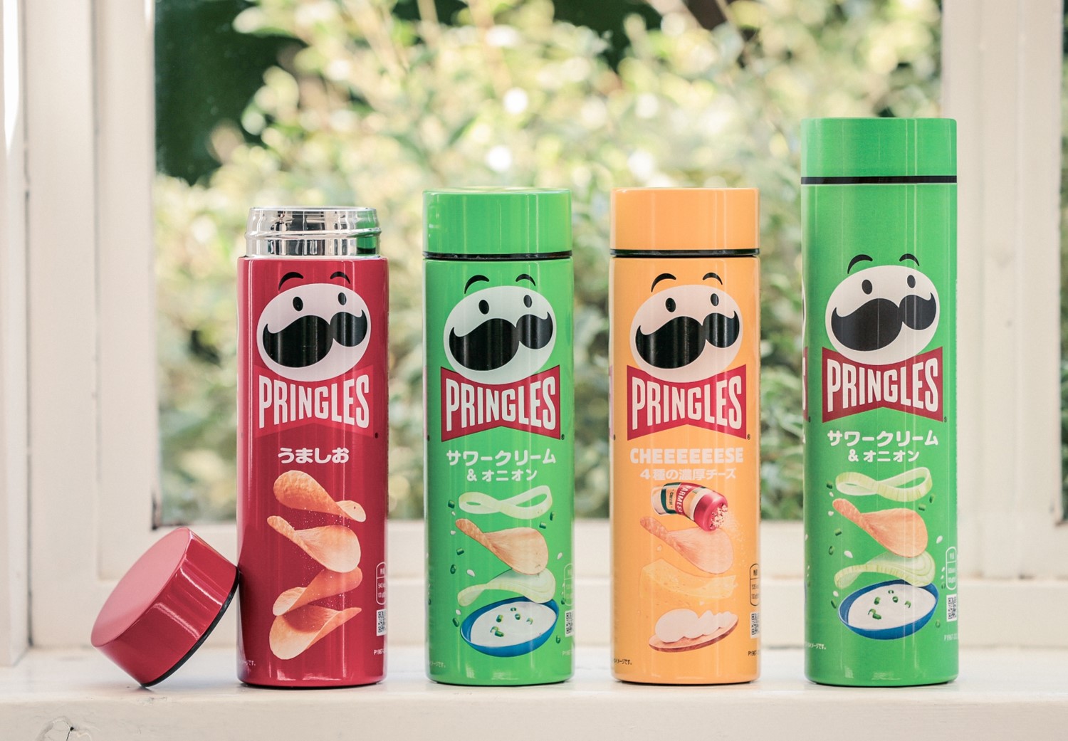 プリングルズにそっくりな“水筒”!? 3種のフレーバーがラインナップする「PRINGLES 真空断熱水筒BOOK」ローソンや書店にて発売！機能 ...