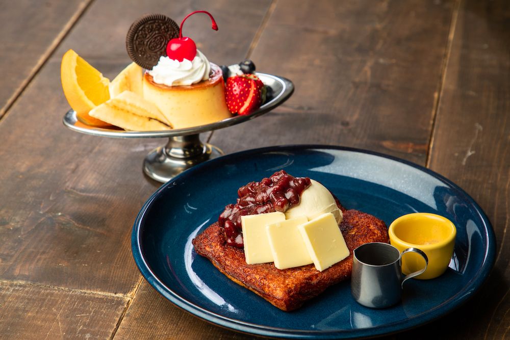 渋谷の隠れ家カフェでクラシックなプリンアラモードやあんバターのフレンチトーストが楽しめる「レトロ喫茶風スイーツ」登場 | Emo!miu｜エモミュー