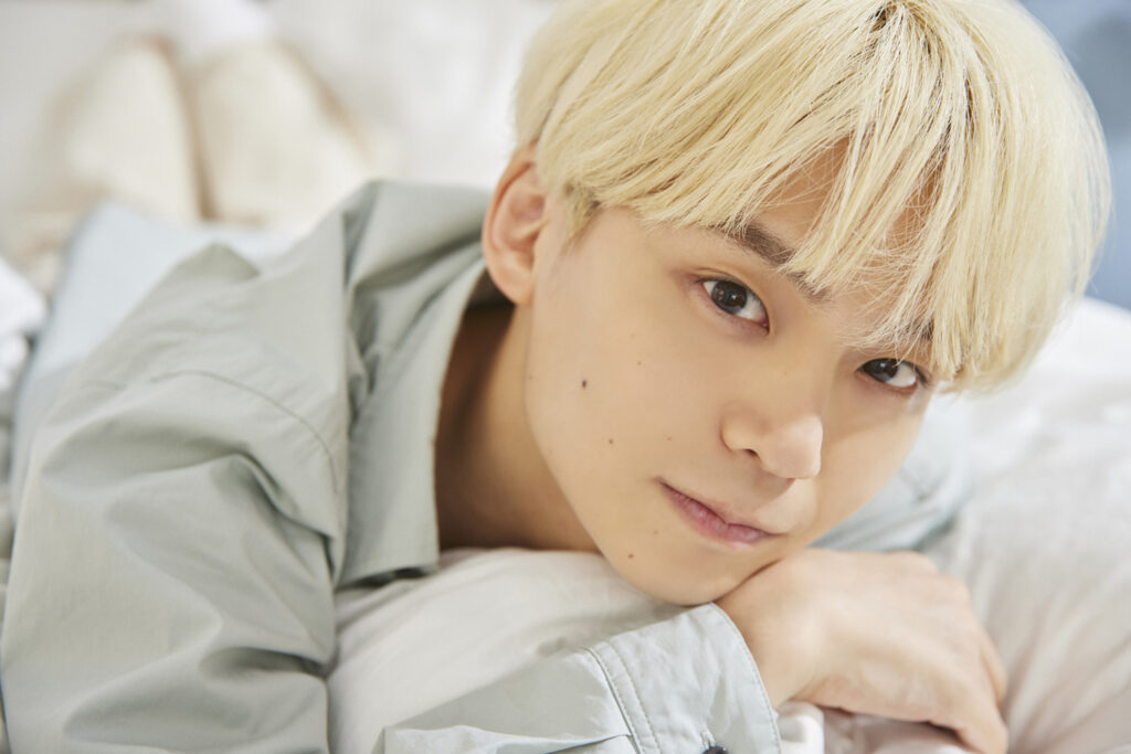 REI＆NAOYA(ONE N’ ONLY)未公開スペシャルインタビュー！2人揃って1分毎にアラームをセット!? 実は似ているところが多い“れいなお”の魅力を存分にお届け☆ | Emo!miu ...