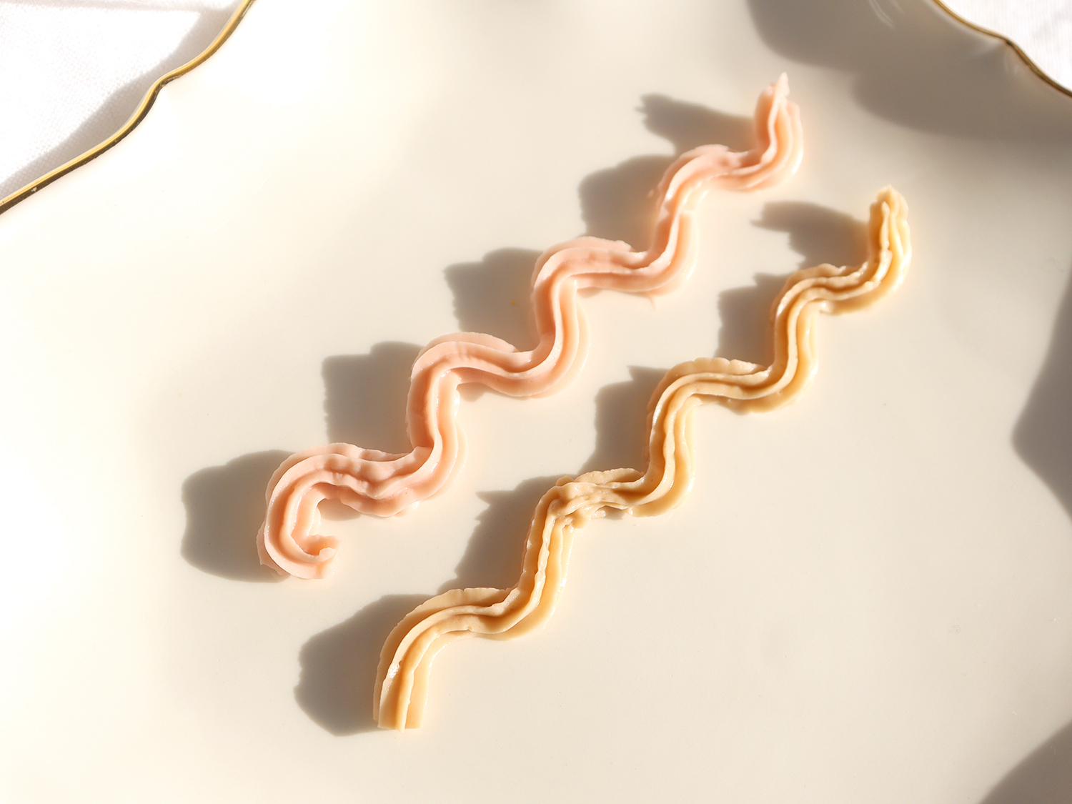 濃厚なストロベリーチョコの香りを楽しむボディケア♡ Sweets maison「ストロベリーメルトチョコシリーズ」 | Emo!miu｜エモミュー