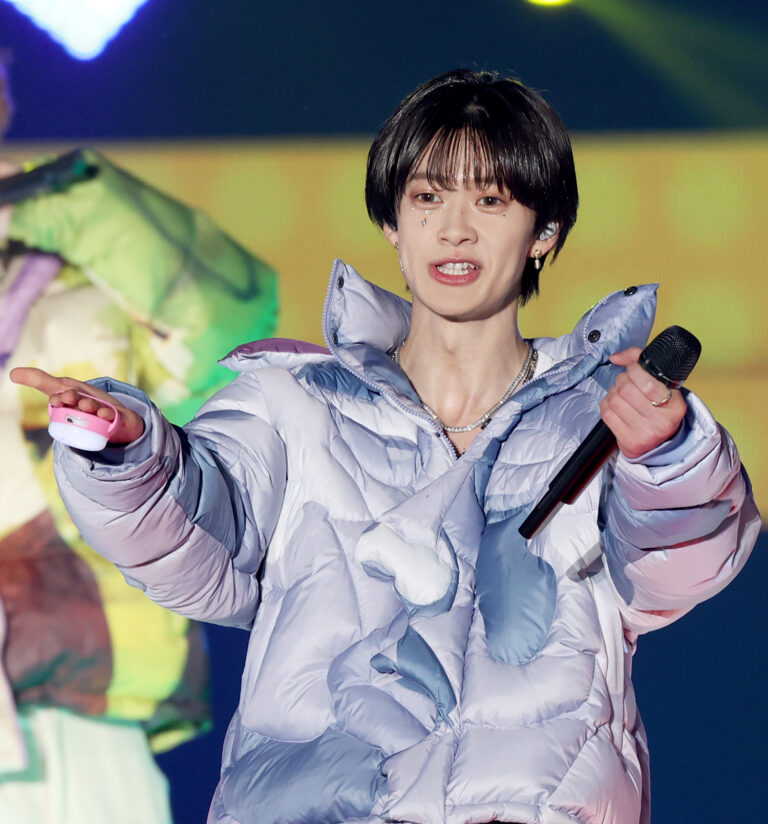 ＜ステージ15＞BUDDiiS[Rakuten GirlsAward 2024 SPRING/SUMMER] | Emo!miu｜エモミュー