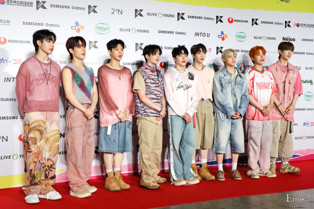 ＜イベントレポ＞JO1や&TEAM、NCT WISH、xikersらが登場！「KCON JAPAN 2024」レッドカーペット5月12日(日) | Emo!miu｜エモミュー