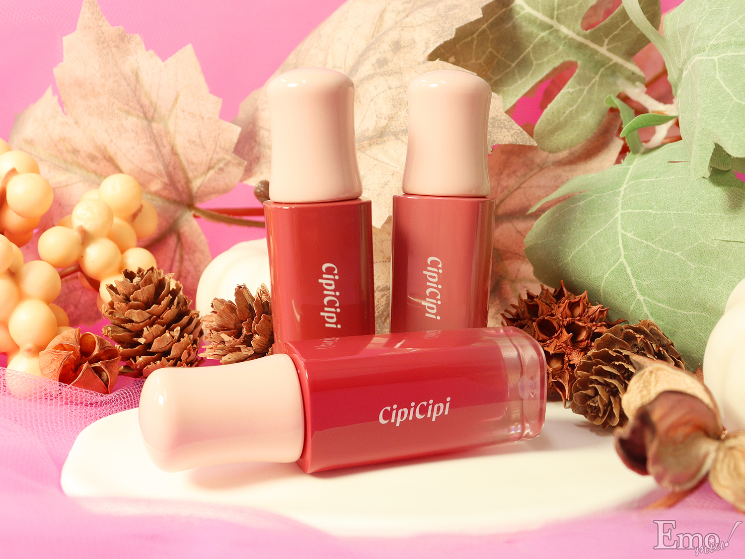 ＜Emoコスメレビュー＞塗った瞬間色っぽ“秋顔”になれる！CipiCipi(シピシピ)のバズリップ「デューイフィルムティント」にこっくり秋 ...