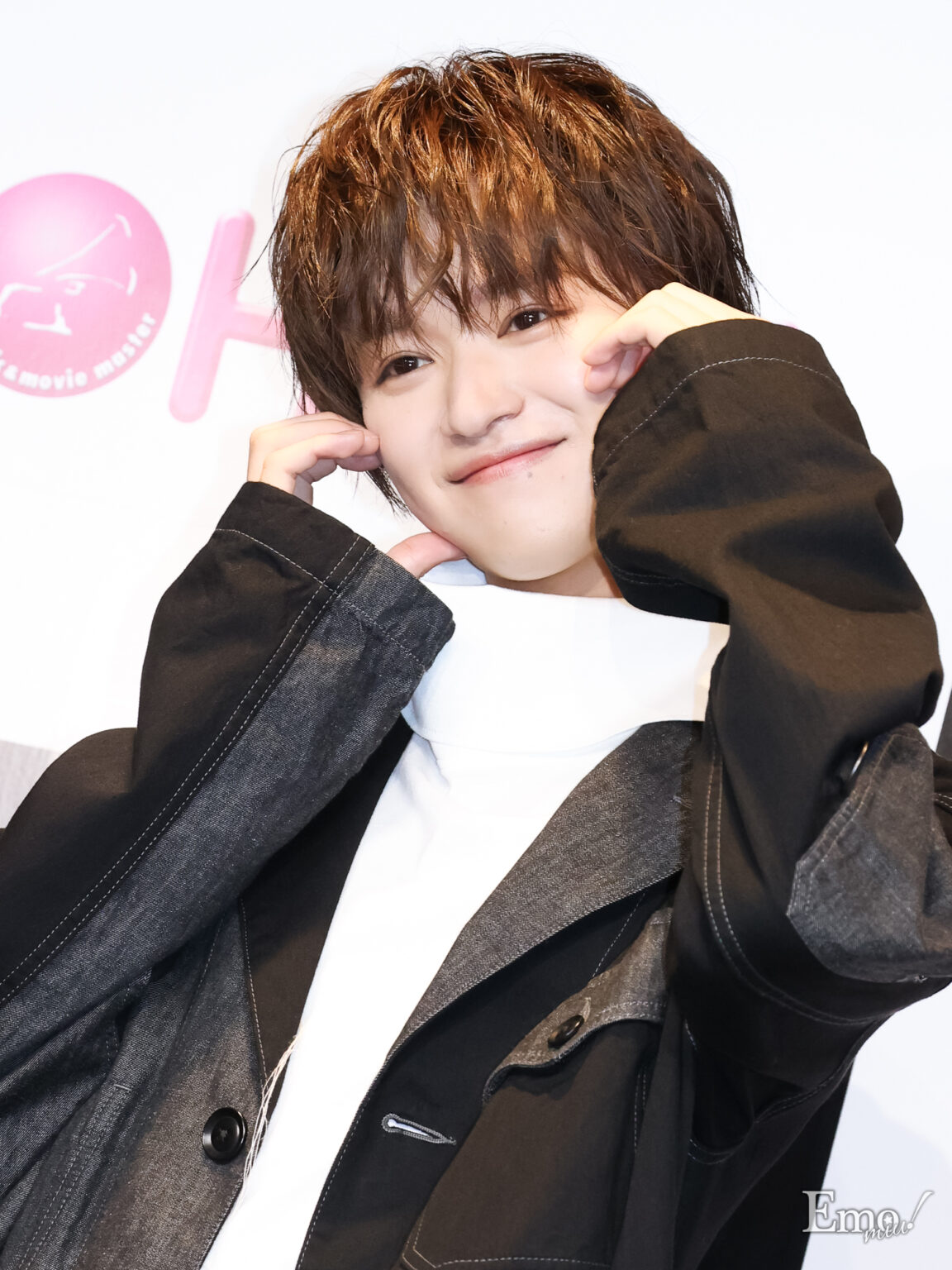 ＜イベントレポ＞髙松アロハ(超特急)＆大倉空人(原因は自分にある。)、FIRST PHOTOBOOK『波濤／TAKATO OKURA』発売記念イベント合同取材 | Emo!miu｜エモミュー