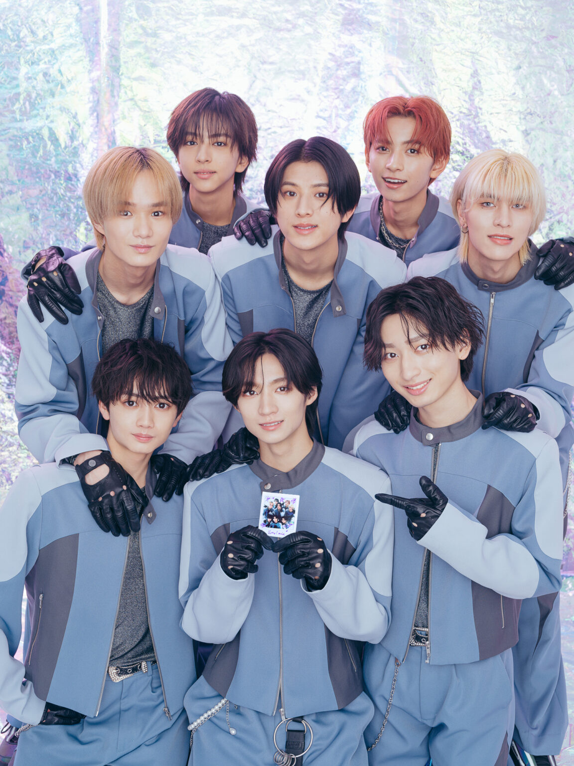 【ICExインタビュー】結成からもうすぐ2周年!! この2年間で8人が成長したこととは？みんなの「理想郷」トークもお届け★＜5thシングル『理想郷』＞ | Emo!miu｜エモミュー