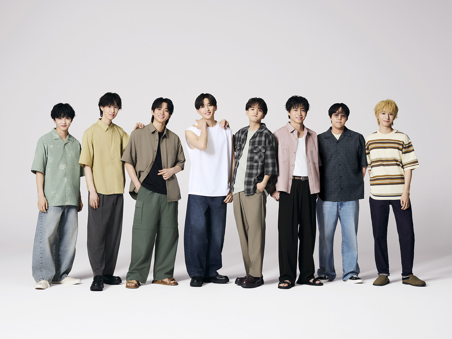 この夏一押しアイテムをおしゃれに着こなす！FANTASTICSが「GU感謝祭」実行員に就任！ | Emo!miu｜エモミュー