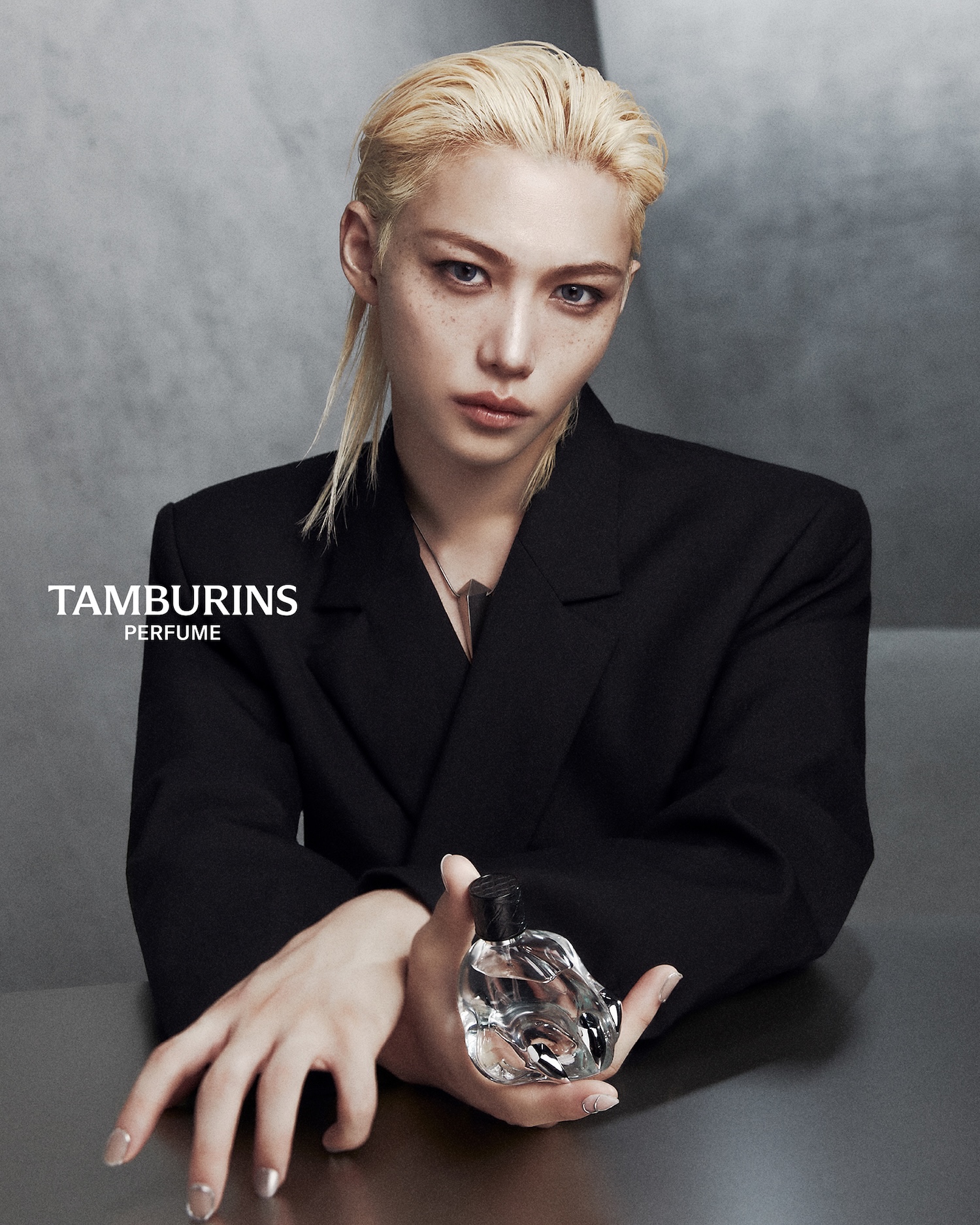 Stray Kids・Felix(フィリックス)が美麗すぎるビジュを披露！TAMBURINS(タンバリンズ)新パフューム「SUNSHINE ...