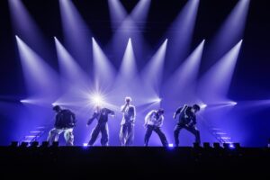 WILD BLUE(ワイルドブルー)デビュー1周年記念公演で、新曲「君の笑顔とあの空」のリリースを発表！さらに、2026年に1st アルバム ...